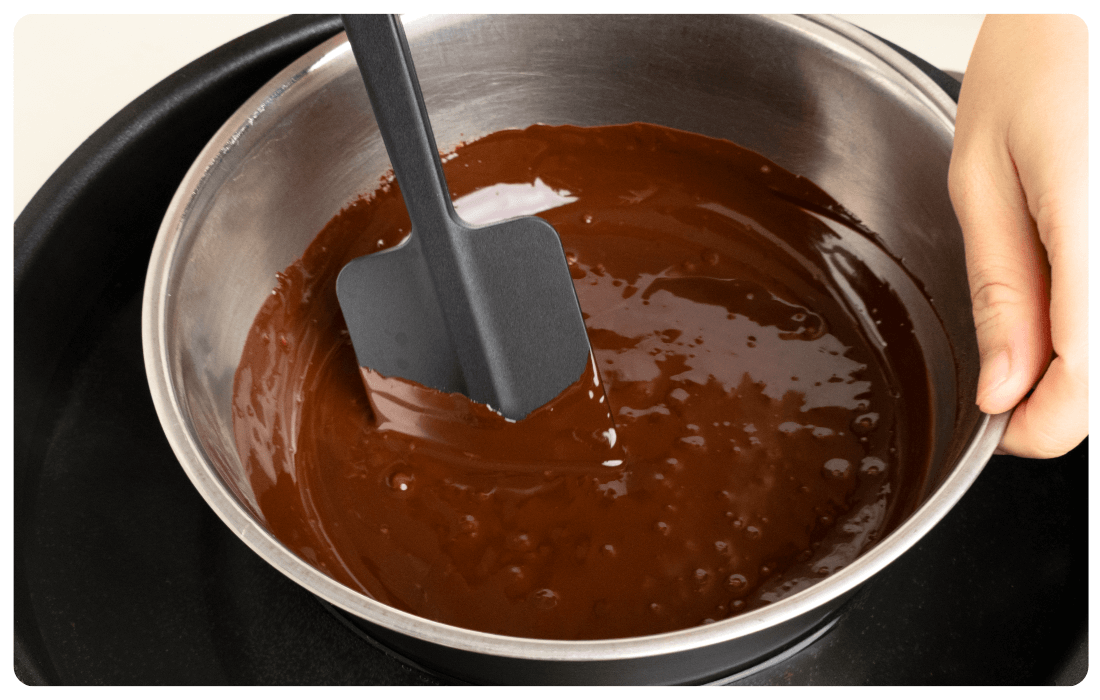 チョコレートのテンパリングとは？失敗しない方法・温度・コツをプロが解説